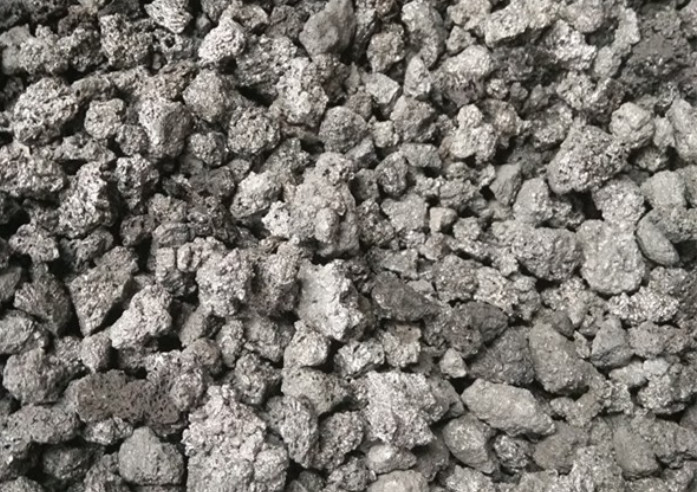 High Carbon Pitch Coke , Green Delayed Petroleum Coke As Auxiliary Additive